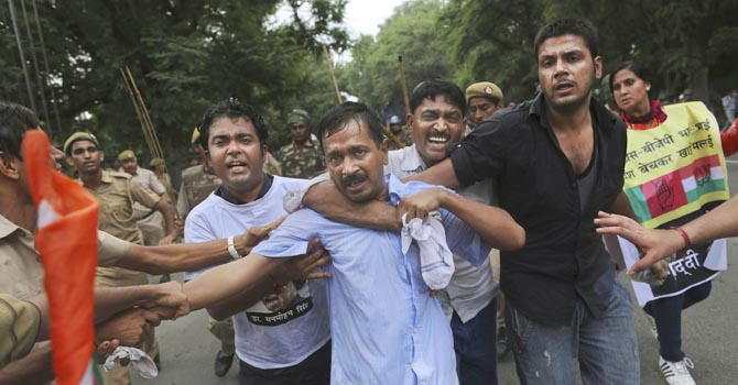 Indian activist 'rattled' poilitical foundations - World - DAWN.COM