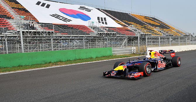 Vettel wins to seize F1 lead from Alonso - Sport - DAWN.COM