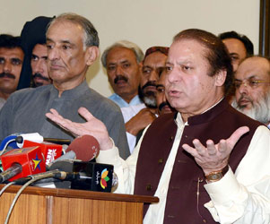 Nawaz, Talal stress political solution of Balochistan issue - Pakistan ...
