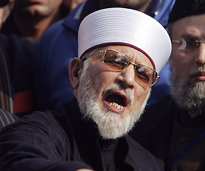 Qadri’s march heads towards Islamabad - Newspaper - DAWN.COM