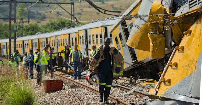 Up to 300 people injured in South Africa train crash - World - DAWN.COM