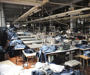 Alarm over unsafe working conditions in factories - Pakistan - DAWN.COM