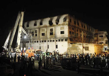 Owners among four given bail in Baldia factory fire case - Pakistan ...
