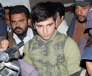 Shahzeb case: test indicates Shahrukh is not a minor - Pakistan - DAWN.COM