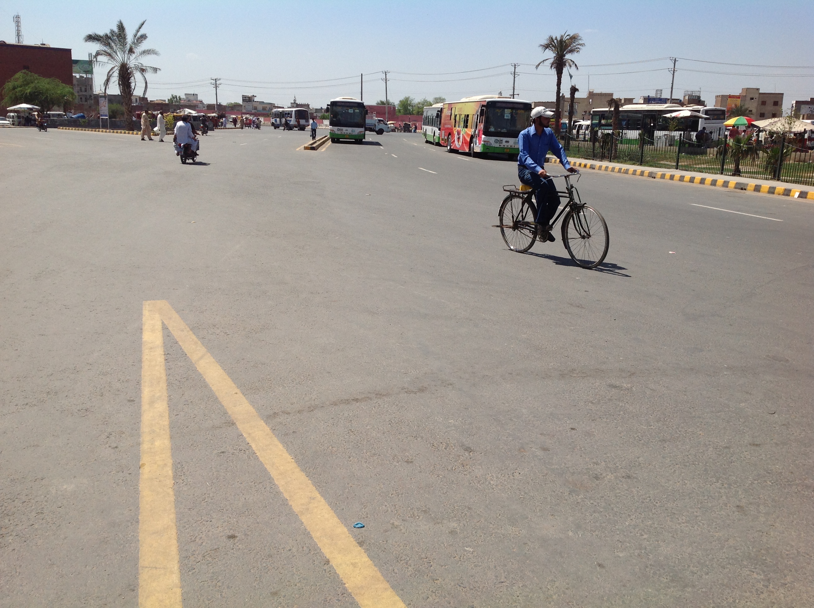 Day 4: Rabwa - Standing witness - Pakistan - DAWN.COM