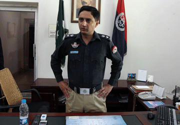 Rahim Yar Khan's top cop a 'tough referee' - Pakistan - DAWN.COM