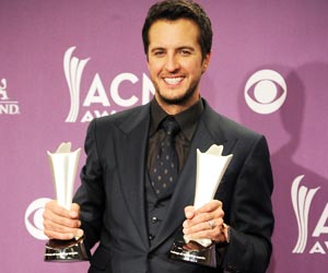 Bryan, Lambert win big at US country music awards - DAWN.COM
