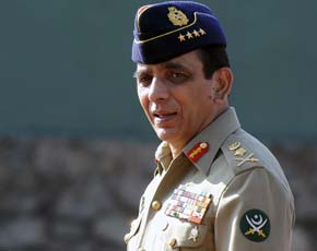 General Kayani casts vote - Pakistan - DAWN.COM