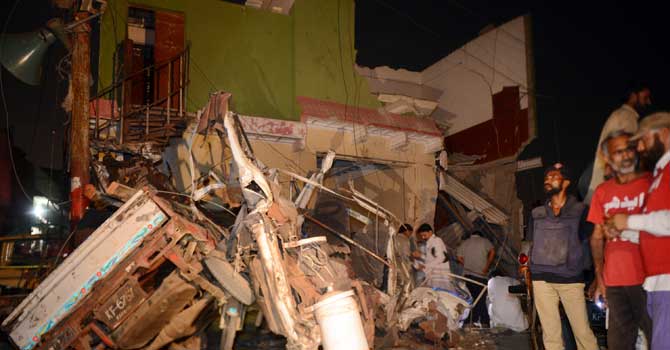 Taliban attack on ANP meeting kills ten in Karachi - Pakistan - DAWN.COM