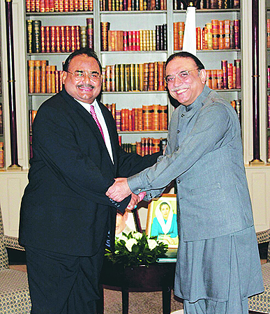 In pictures: Altaf Hussain through the years - DAWN.COM