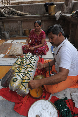 Jains in India celebrate Parushan Parva - World - DAWN.COM