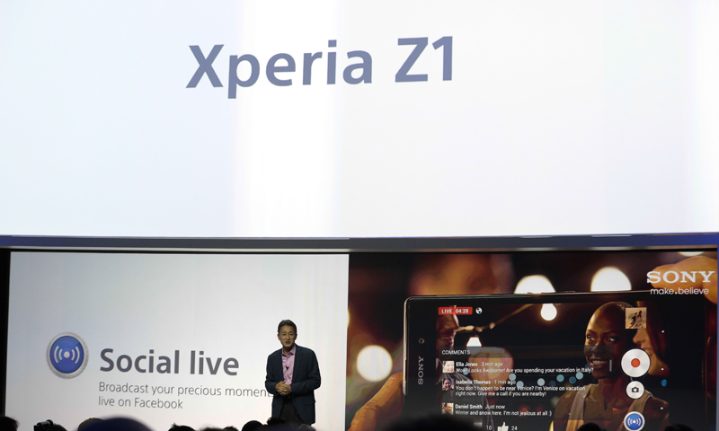 Sony launches camera phone with add-on lenses - DAWN.COM