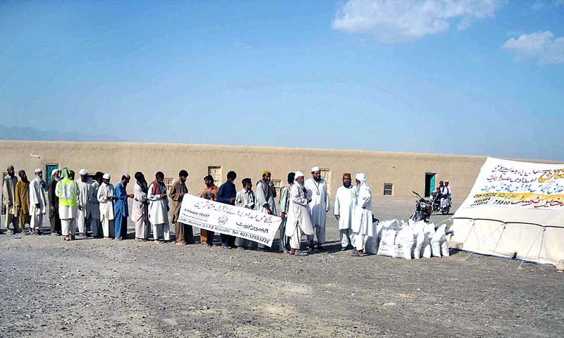 Awaran quake: dwindling aid and low morale - Pakistan - DAWN.COM