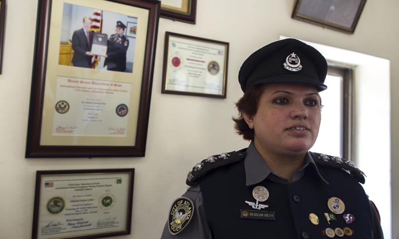 Pakistan's women police fight criminals, militants and scorn - Pakistan ...