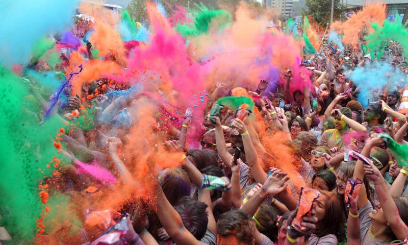 The paint race - Multimedia - DAWN.COM