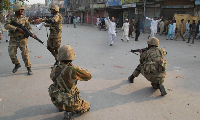 Army called in to quell clashes in Multan, Chishtian - Pakistan - DAWN.COM