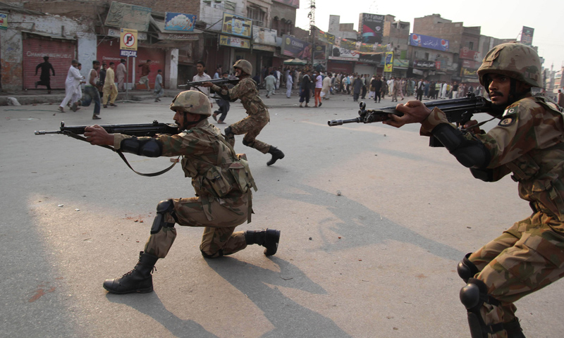 Army called in to quell clashes in Multan, Chishtian - Pakistan - DAWN.COM
