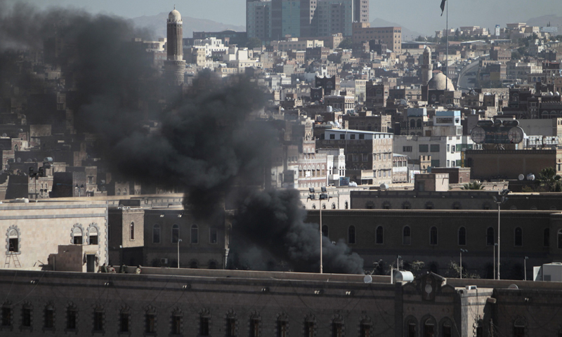 Al Qaeda claims deadly attack on Yemen defence complex - World - DAWN.COM