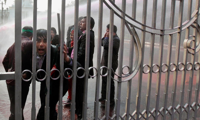 Civil strife in Dhaka - Multimedia - DAWN.COM