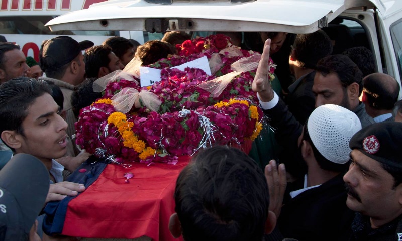 Karachi's toughest cop Aslam laid to rest - Multimedia - DAWN.COM