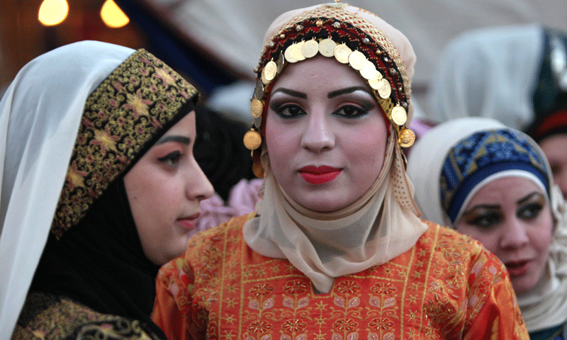 Palestine Mass Wedding Palestinian Brides And Grooms Are Married In A