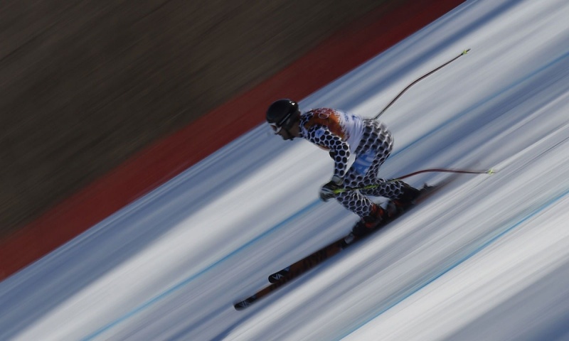 Snow, sky and skis - Multimedia - DAWN.COM