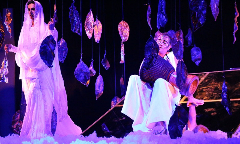 2 Outside the Chaar Bagh - DAWN.COM