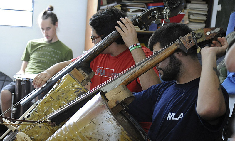 Paraguay group turns garbage into sweet melodies - DAWN.COM