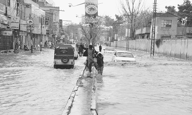 Mirani Dam filled as downpour continues - Newspaper - DAWN.COM