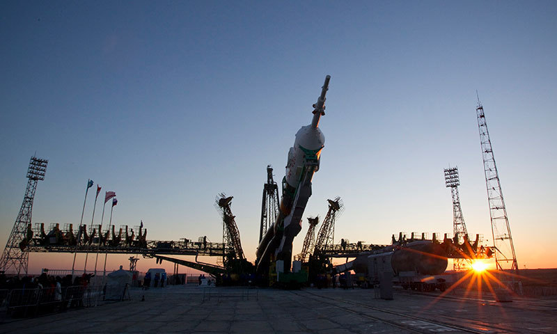 Rocket with US-Russian crew misses ISS rendezvous - World - DAWN.COM