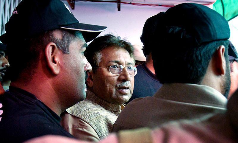 Musharraf’s lawyers hint at court boycott - Pakistan - DAWN.COM