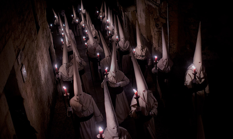 Observance of Good Friday around the world - Multimedia - DAWN.COM