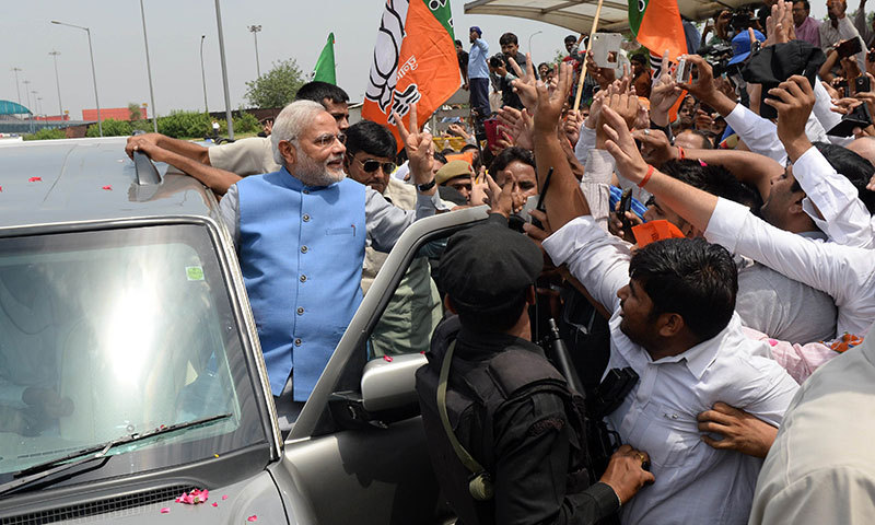 Modi’s family swells with pride at tea boy - World - DAWN.COM