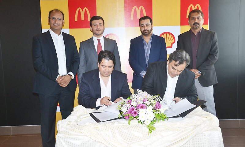Drive-thru restaurants: Shell Pakistan, McDonalds Pakistan sign MoU ...