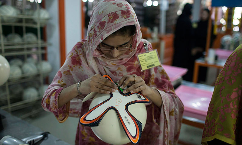 Pakistan ball maker to fulfill World Cup dream - DAWN.COM