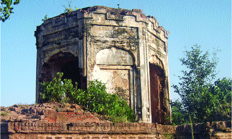 Historical building in Islamabad cries for help - Newspaper - DAWN.COM