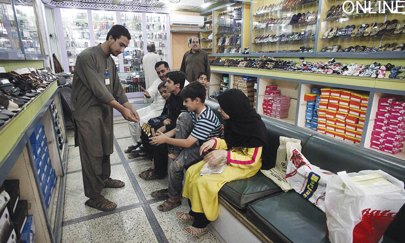 New lifestyle sets Eid spending pattern - Pakistan - DAWN.COM