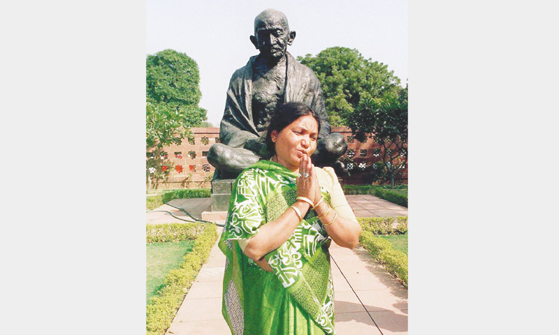 Phoolan Devi’s killer convicted after 13 years - World - DAWN.COM