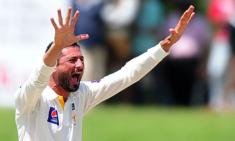 Junaid goes for scan after being hit by Prasad bouncer - Sport - DAWN.COM