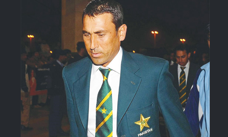 Younis returns home after family tragedy - Newspaper - DAWN.COM