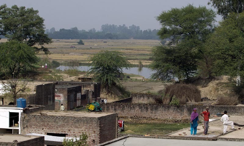 Normalcy returning to border villages - Pakistan - DAWN.COM