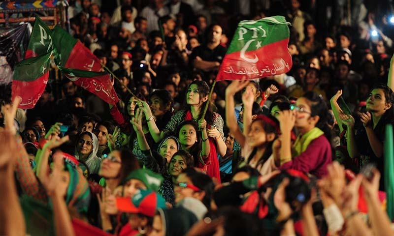 Azadi March sit-in drawing crowds again - Pakistan - DAWN.COM