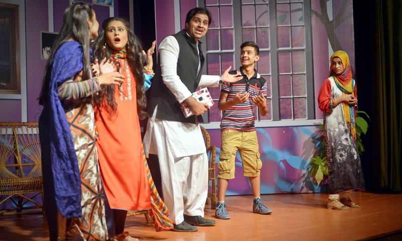Fun and frivolity - Newspaper - DAWN.COM