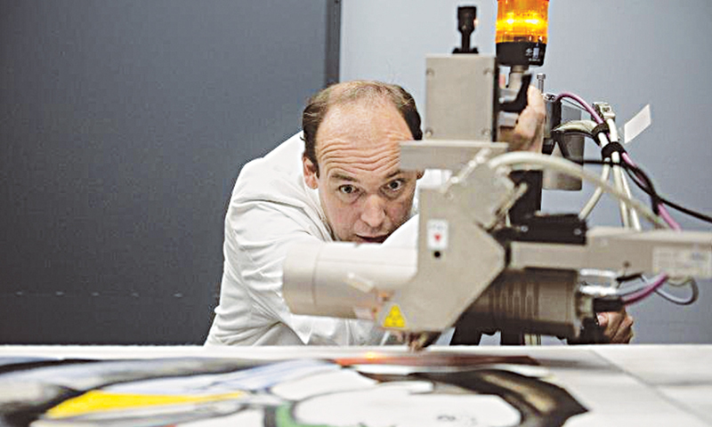 Lab sleuths help art world uncover fakes - Newspaper - DAWN.COM