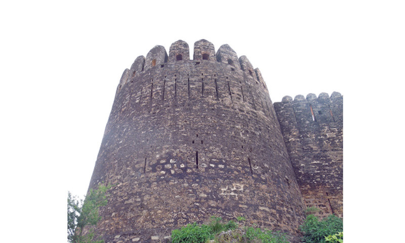 Sangni Fort — a reminder of the Mughal, Sikh period - Newspaper - DAWN.COM