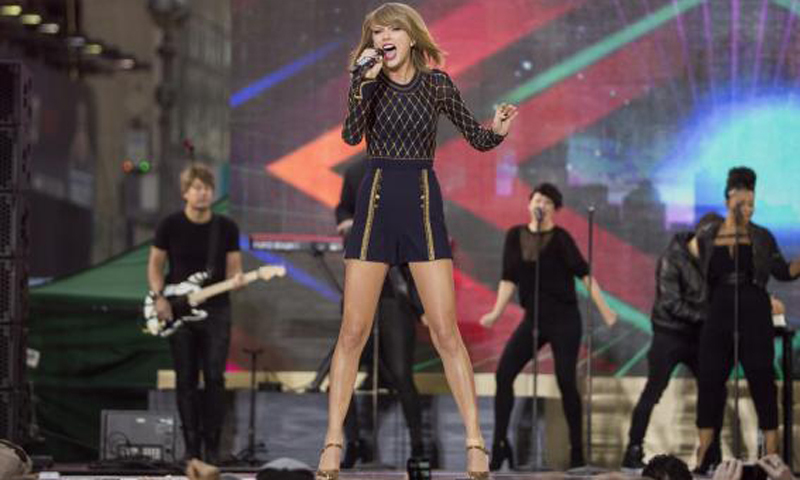 Taylor Swift shakes off competition to hold Billboard top spot - DAWN.COM