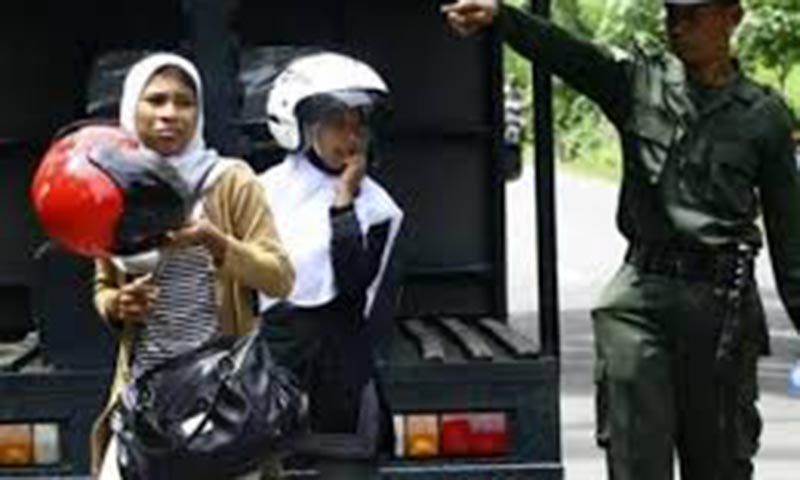 Indonesian police criticised over virginity tests - World - DAWN.COM