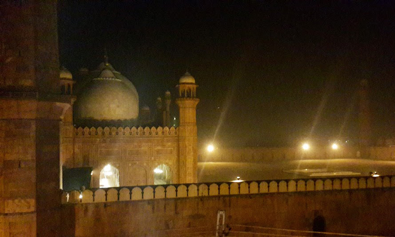 Lahori food from the eyes of a Karachiite - Pakistan - DAWN.COM