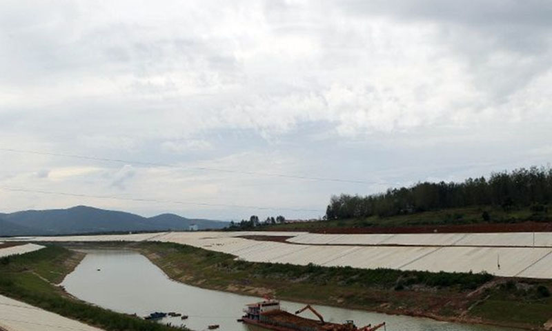 China opens man-made river - World - DAWN.COM