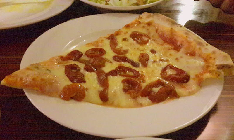 Pizzo – A little more than just a pizza joint - Pakistan - DAWN.COM